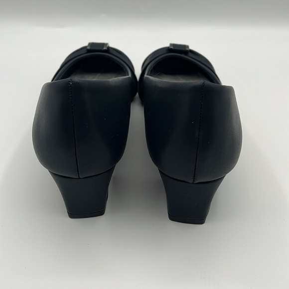 easy street | Shoes | Easy Street Womens Navy Eloise Block Heel Pumps ...